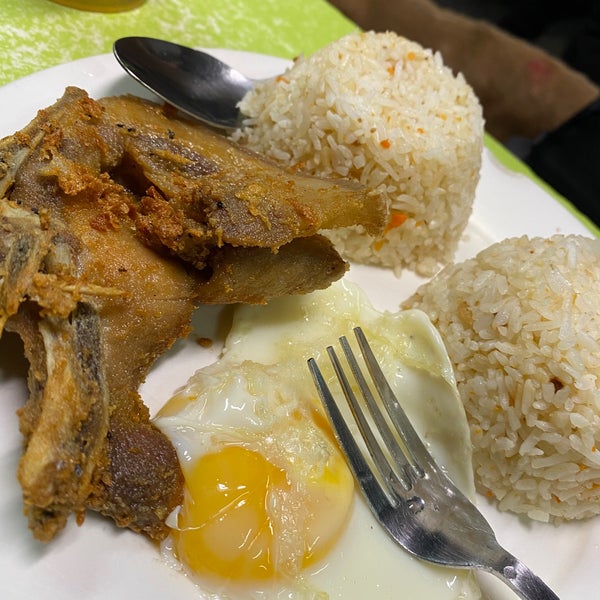 Photos at Chades Tapsilog - Santa Cruz - 73 tips from 1231 visitors