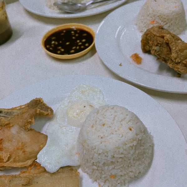 Photos at Chades Tapsilog - Santa Cruz - 73 tips from 1231 visitors