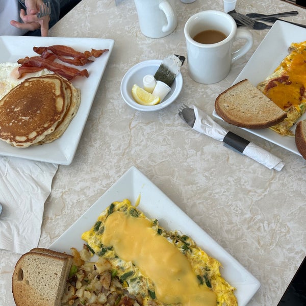 Upland Diner - 12 tips