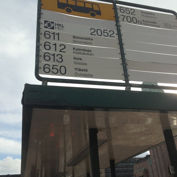 HSL 2052 Rautatientori, Laituri 12 - Bus Stop in Kluuvi