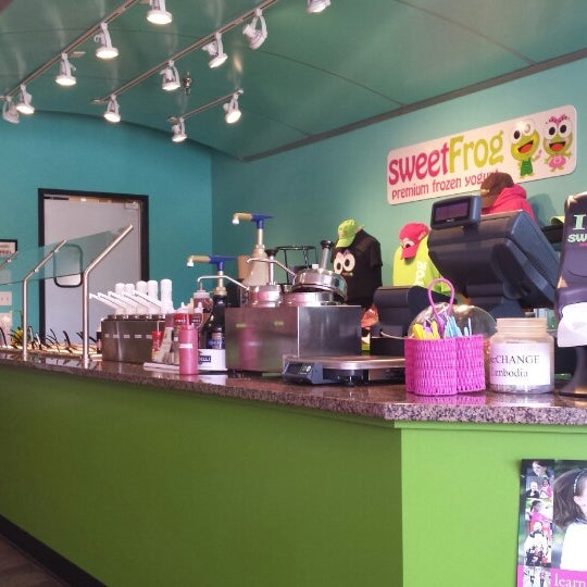 Sweet Frog Premium Frozen Yogurt (Now Closed) - Frozen Yogurt Shop in ...