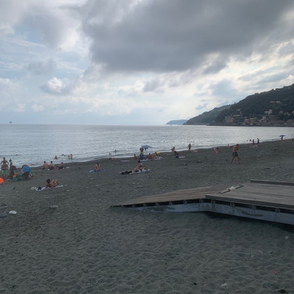 Spiaggia di Voltri - Beach in Genova