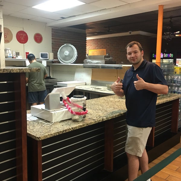 Captains Pizza - 9 tips