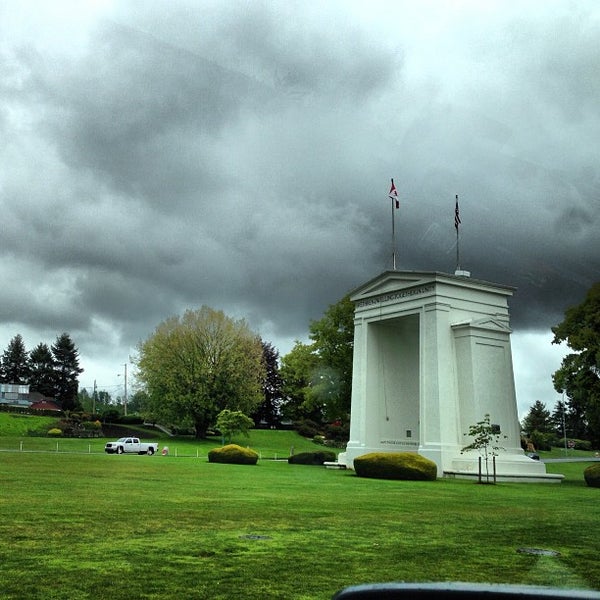 Photos at Peace Arch Border Crossing - Border Crossing