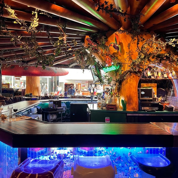 Photos at Rainforest Cafe - Sawgrass Mills - 59 tips