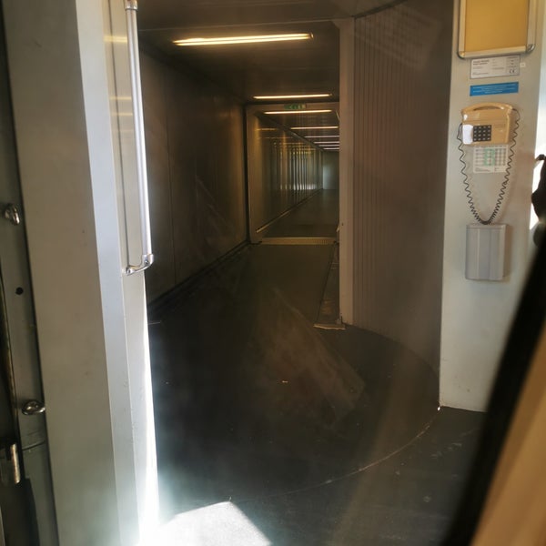 Gate B29 - Airport Gate in Dusseldorf