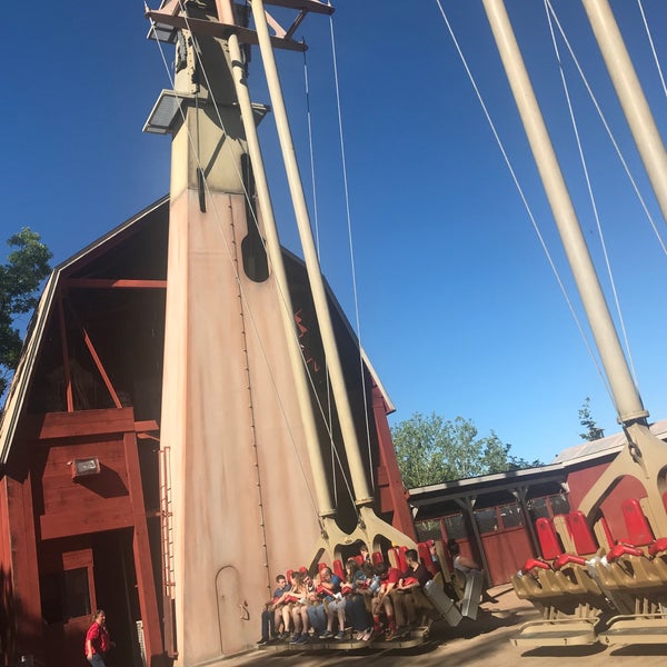 Giant Barn Swing - Branson, MO