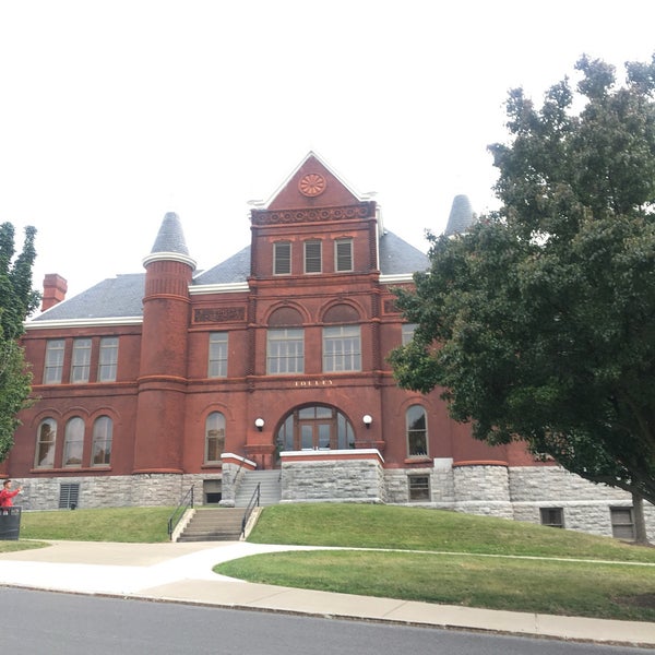 Tolley Humanities Building - 4 tips