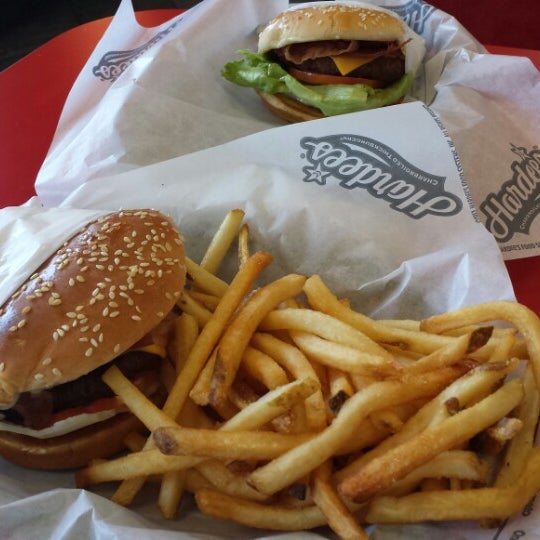 Hardee's - Fast Food Restaurant in Oakdale