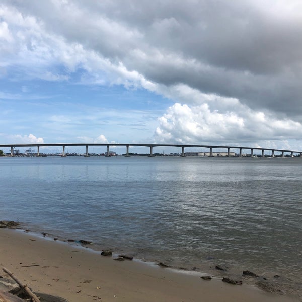 Serasa Beach - Beach in Serasa