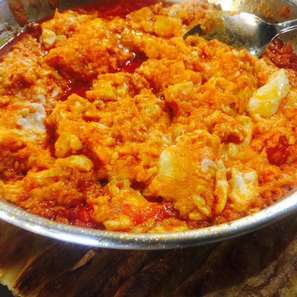 Khanat Traditional Restaurant | سفره خانه سنتی و كاروانسرای خانات ...