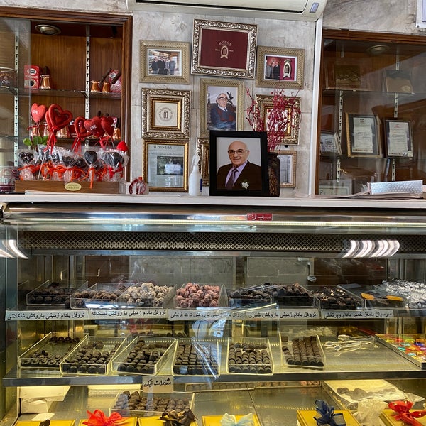 Mignon Chocolate & Pastry | شکلات و شیرینی سرای مینیون - Pastry Shop in ...