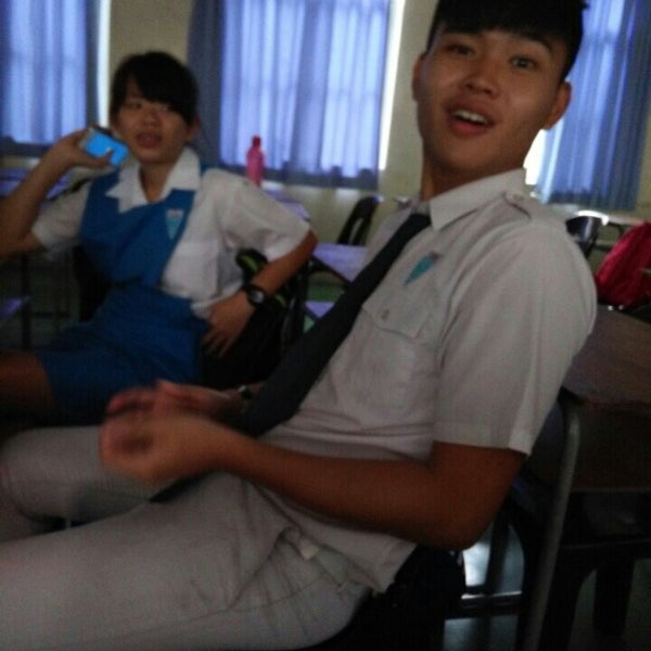 Photos at Tsun Jin High School 循人中学 - High School in Cheras