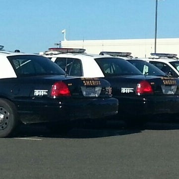 Palmdale Sheriff's Station - Police Station