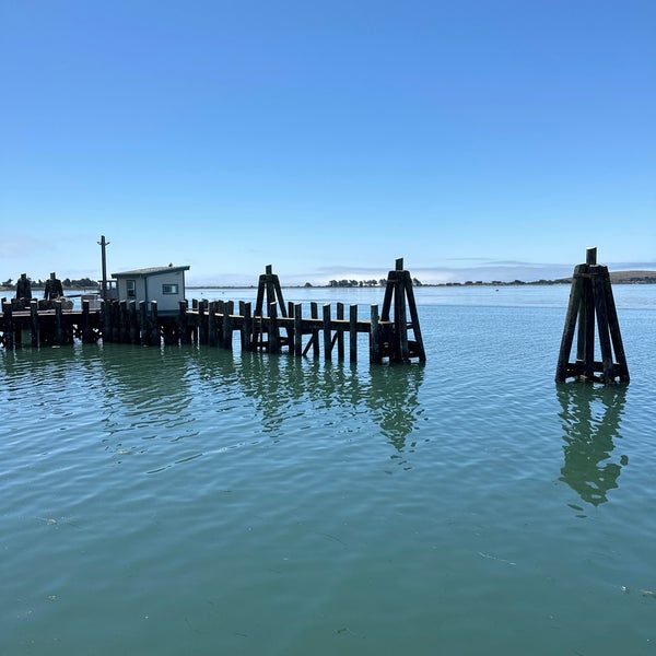 The Tides Wharf Restaurant & Bar - Seafood Restaurant