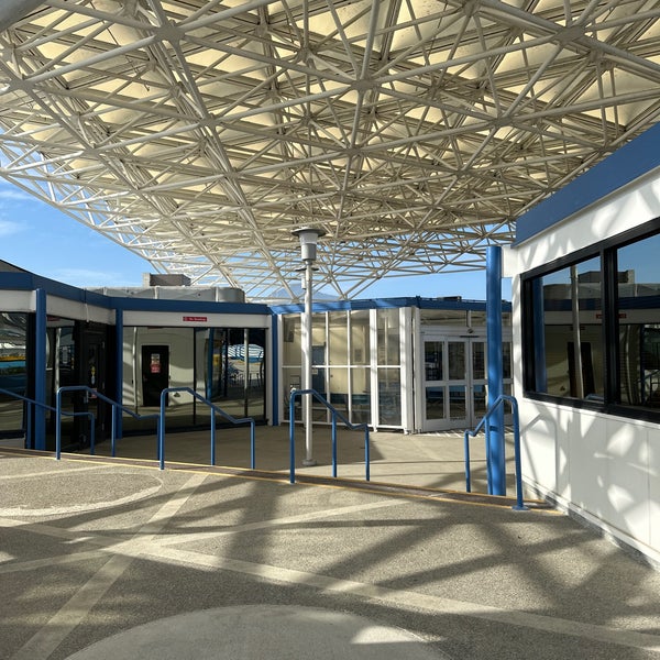 Photos at Golden Gate Larkspur Ferry Terminal - Marine Terminal in East ...