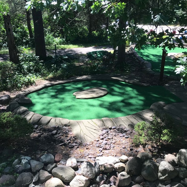 Whistling Wolf Mini Golf - 5 tips from 114 visitors