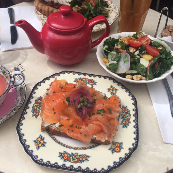 Photos at Salon de thé Cardinal / Cardinal Tea Room - Mile-End ...