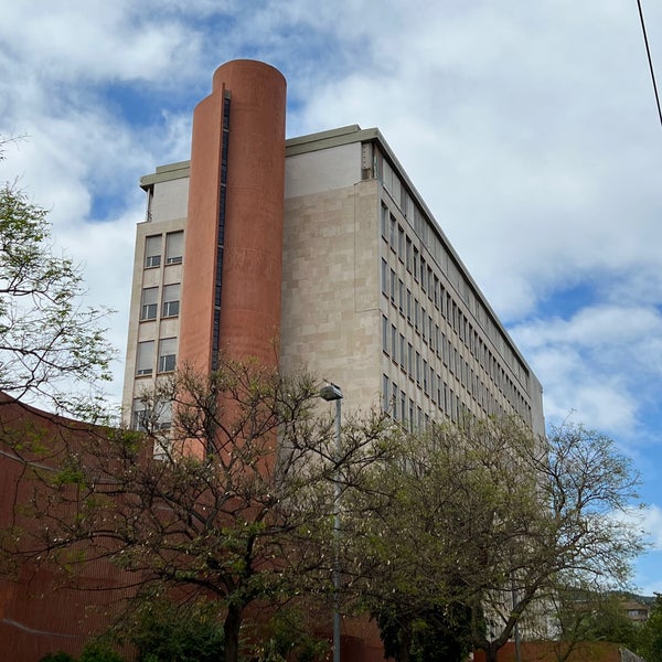 Escola Tècnica Superior d'Arquitectura de Barcelona (ETSAB) - Les Corts ...