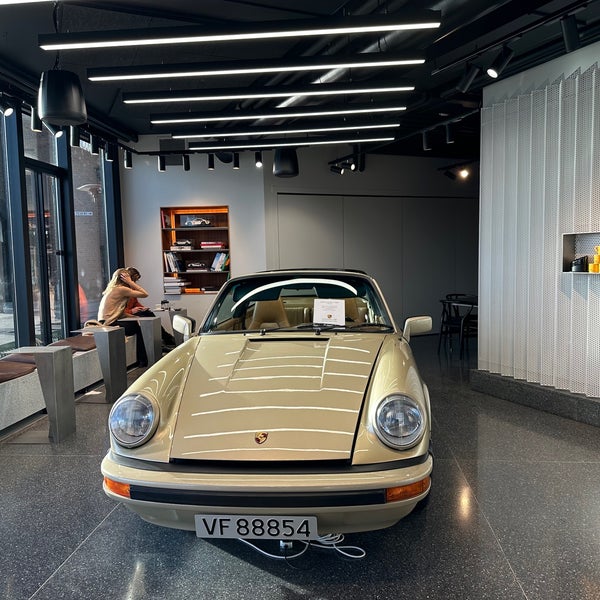 Porsche Supreme Roastworks - Frogner - 3 tips from 82 visitors