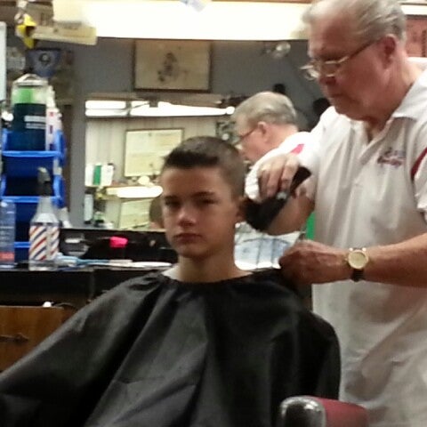 Bills Barber Shop - 11045 Spring Hill Dr