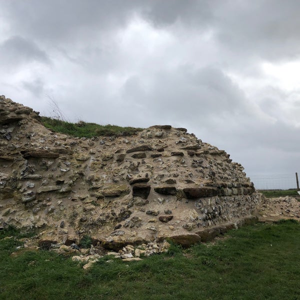 Silchester Roman Town Walls and Amphitheatre - 3 tips