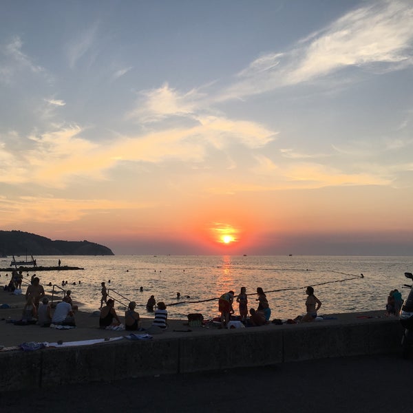 Simonov zaliv - Beach