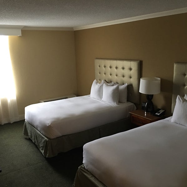 Radisson Hotel Rochester Airport - 18 tips from 903 visitors