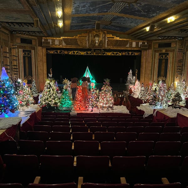 Paramount Arts Center - 1300 Winchester Ave