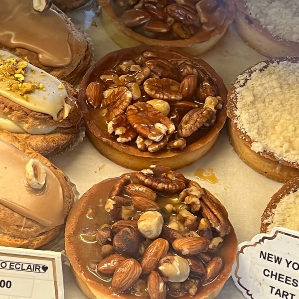 La Boulangerie - Bakery in Calgary