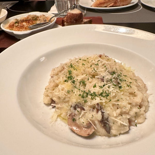 Alexis - Café in Bukit Bandaraya