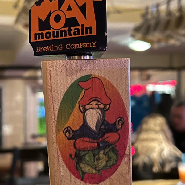 Moat Mountain Smoke House & Brewing Co. - 137 tips from 3296 visitors