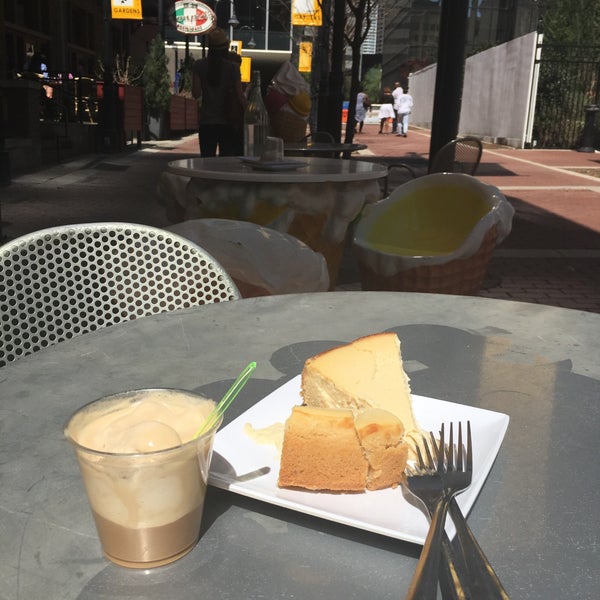 Cafe Strada - 3 tips from 125 visitors