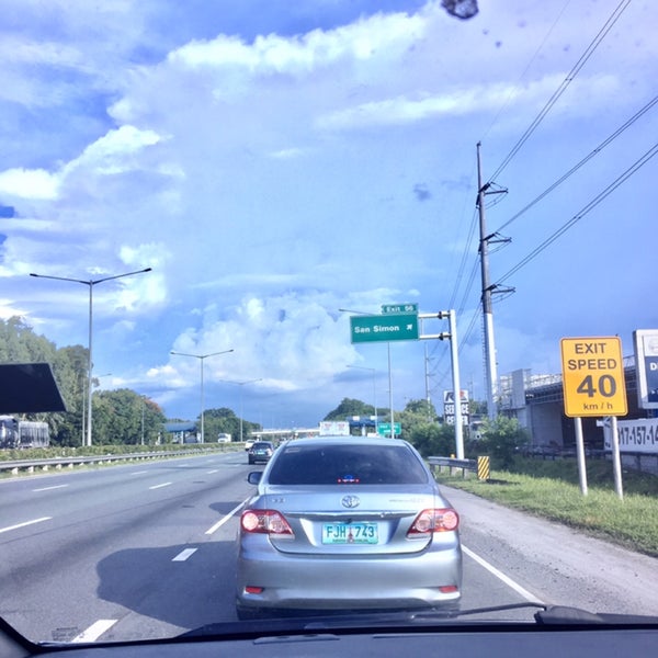 NLEX - San Simon Exit - Toll Plaza in San Simon