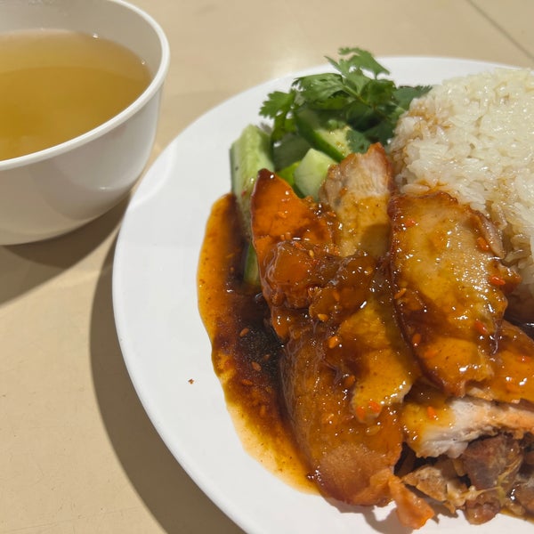 โรงอาหารคณะวิศวกรรมศาสตร์ (Entania Cafeteria) - โรงอาหารของวิทยาลัย