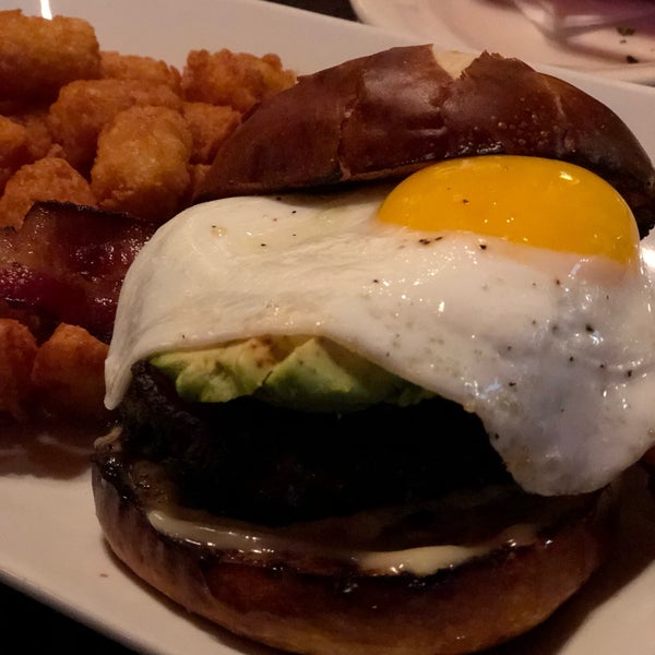 Poag Mahone's (Now Closed) - Pub in The Loop