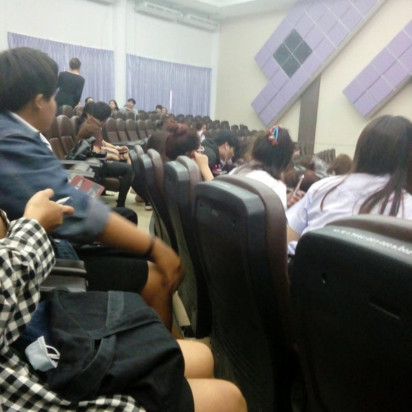 ห้องประชุมเธียเตอร์ อาคารเฉลิมฯ 80 พรรษา @ RMUTL Lampang - College ...
