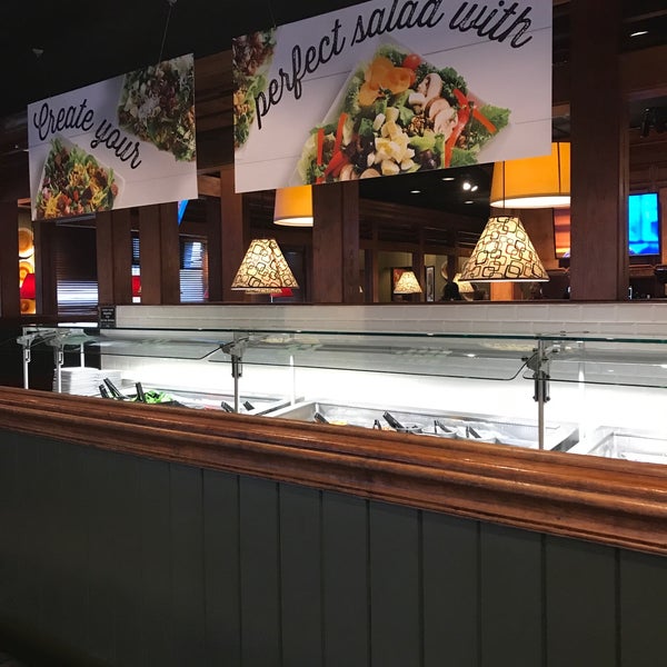 Ruby Tuesday - American Restaurant in Clinton