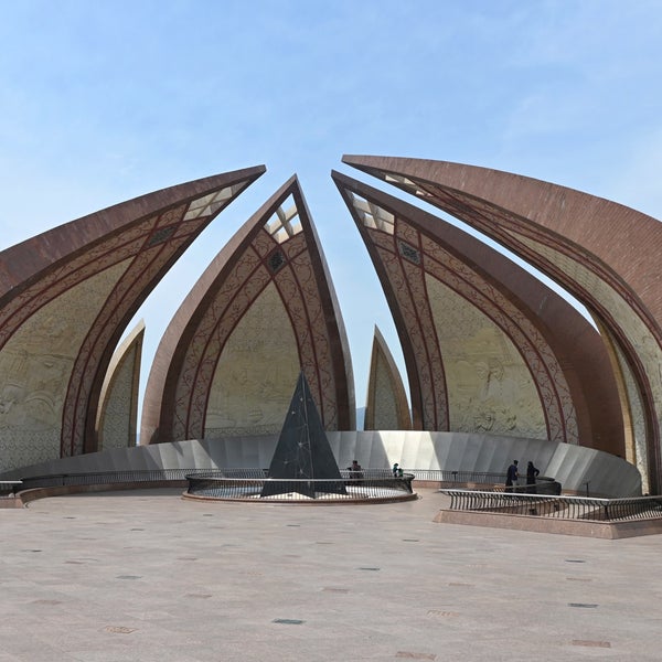 Pakistan Monument - 19 tips from 350 visitors