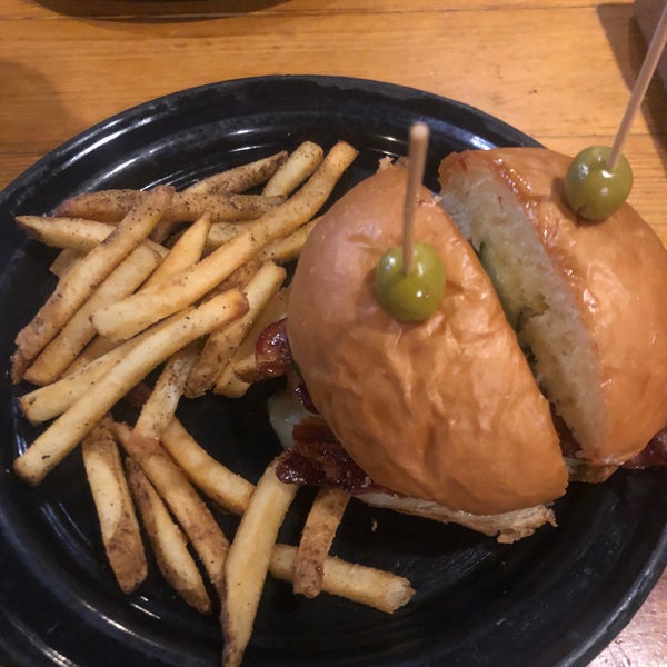 Photos at Pig's Pearls - Burger Joint in Guadalajara