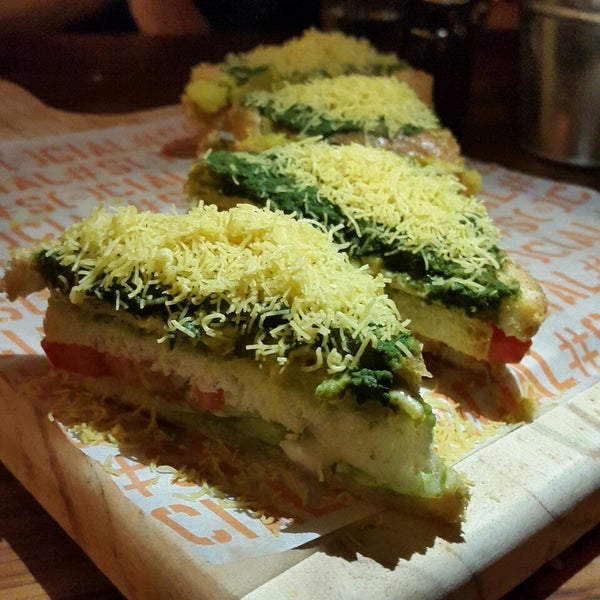 Colaba Social - 42 tips