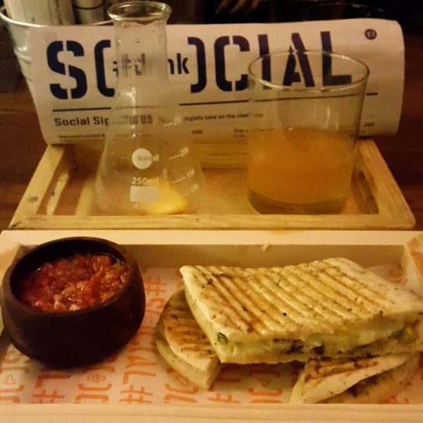 Colaba Social - 42 tips