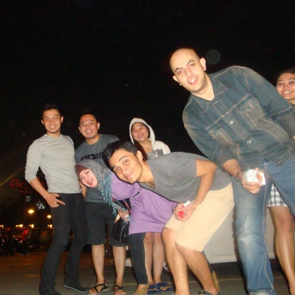 Dago 254 Bar & Restaurant (Cloud 9) (Sekarang Ditutup) - Bar di Bandung