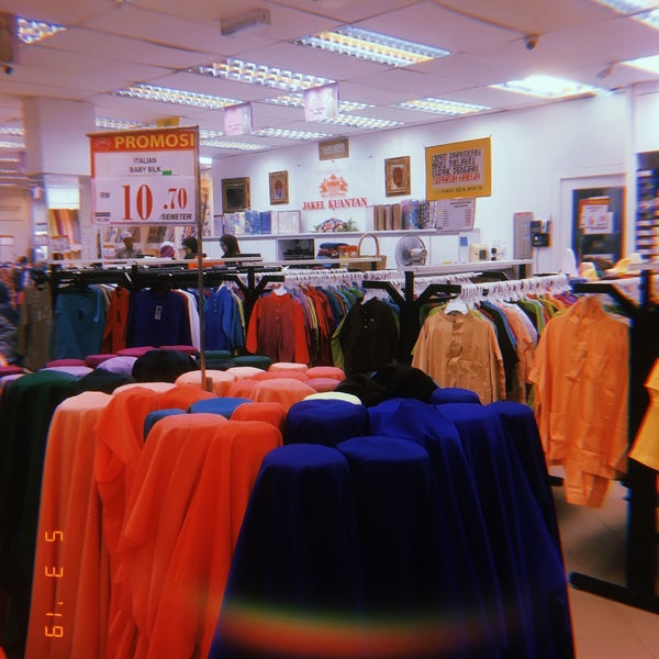 Gedung Tekstil Jakel - 2 tips from 1072 visitors