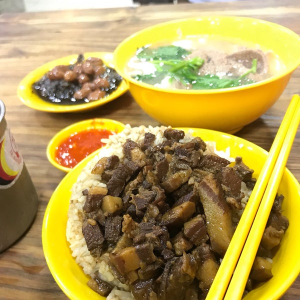 Photos at 正正文記豬雜湯 Authentic Mun Chee Kee KING of Pig's Organ Soup