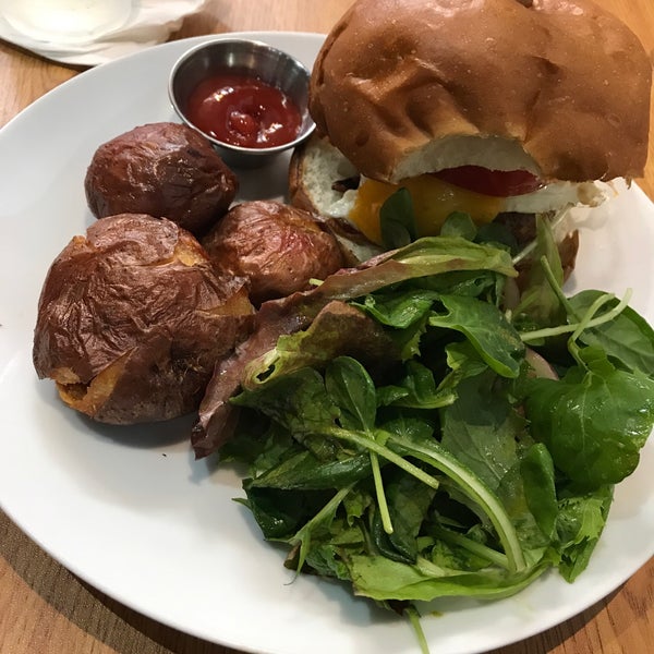 Scratch Kitchen & Bake Shop - American Restaurant in Downtown Honolulu