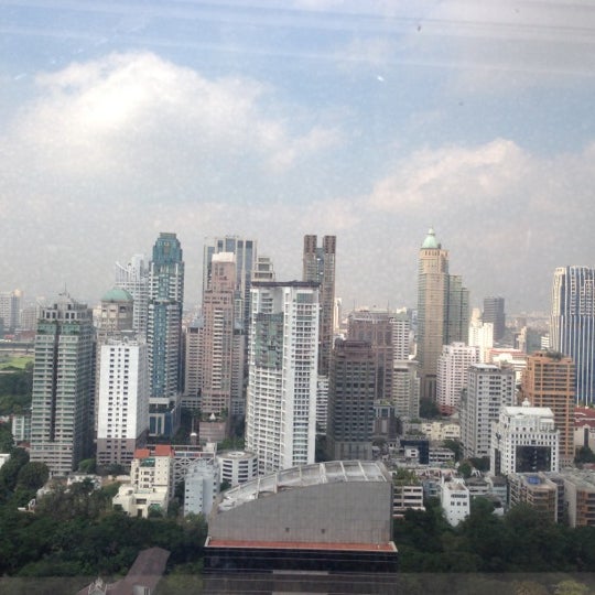 CRC Tower (ซีอาร์ซี ทาวเวอร์) - 87/2 Witthayu Rd