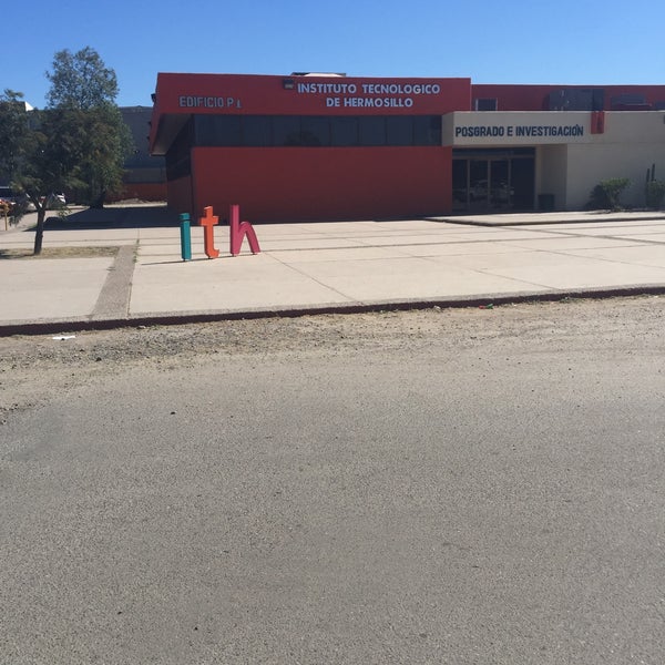 Instituto Tecnologico de Hermosillo - College Engineering Building