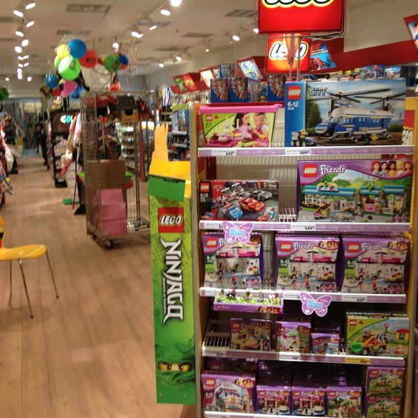 BR Legetøj - Toy Store in Herlev