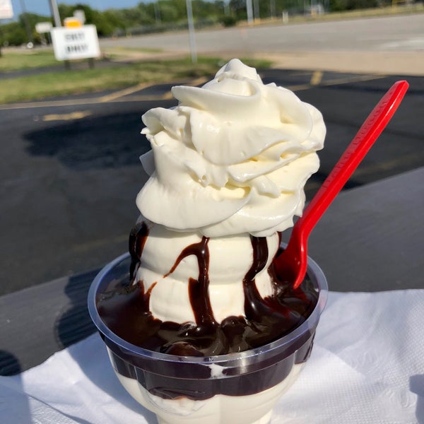Hot Fudge Sundae Dairy Queen